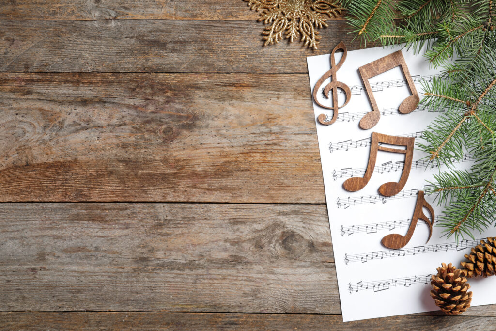 The Caroling Tradition During Christmas - Christmas Twist